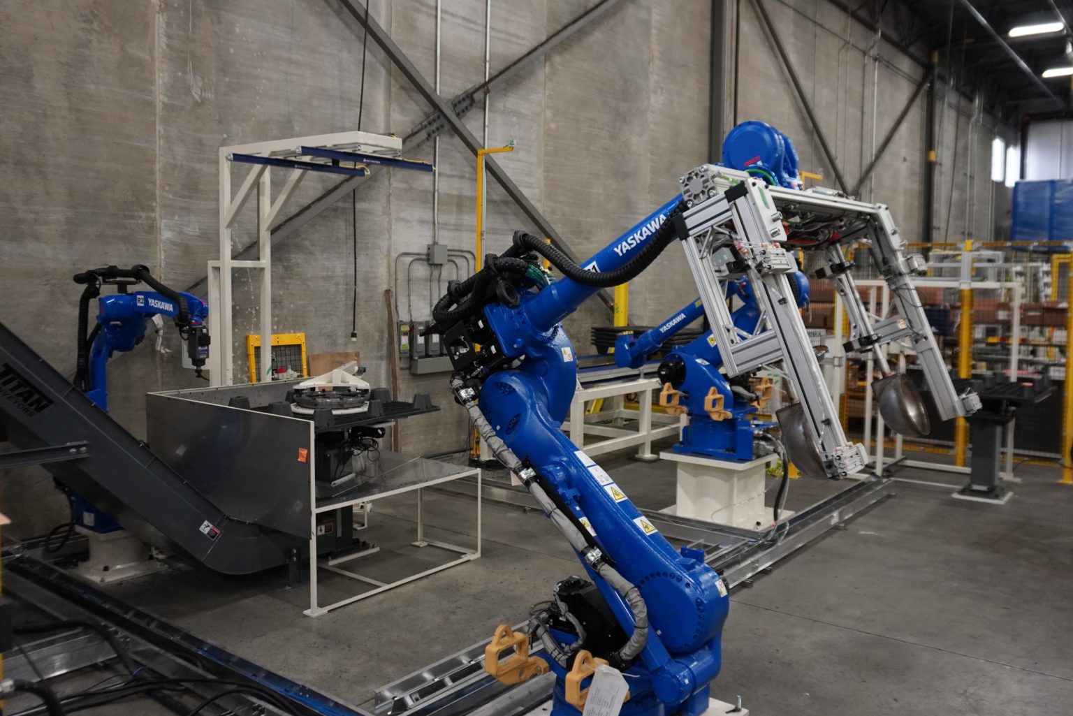 Multi-Daylight Material Handling Automation Solutions | Macrodyne ...