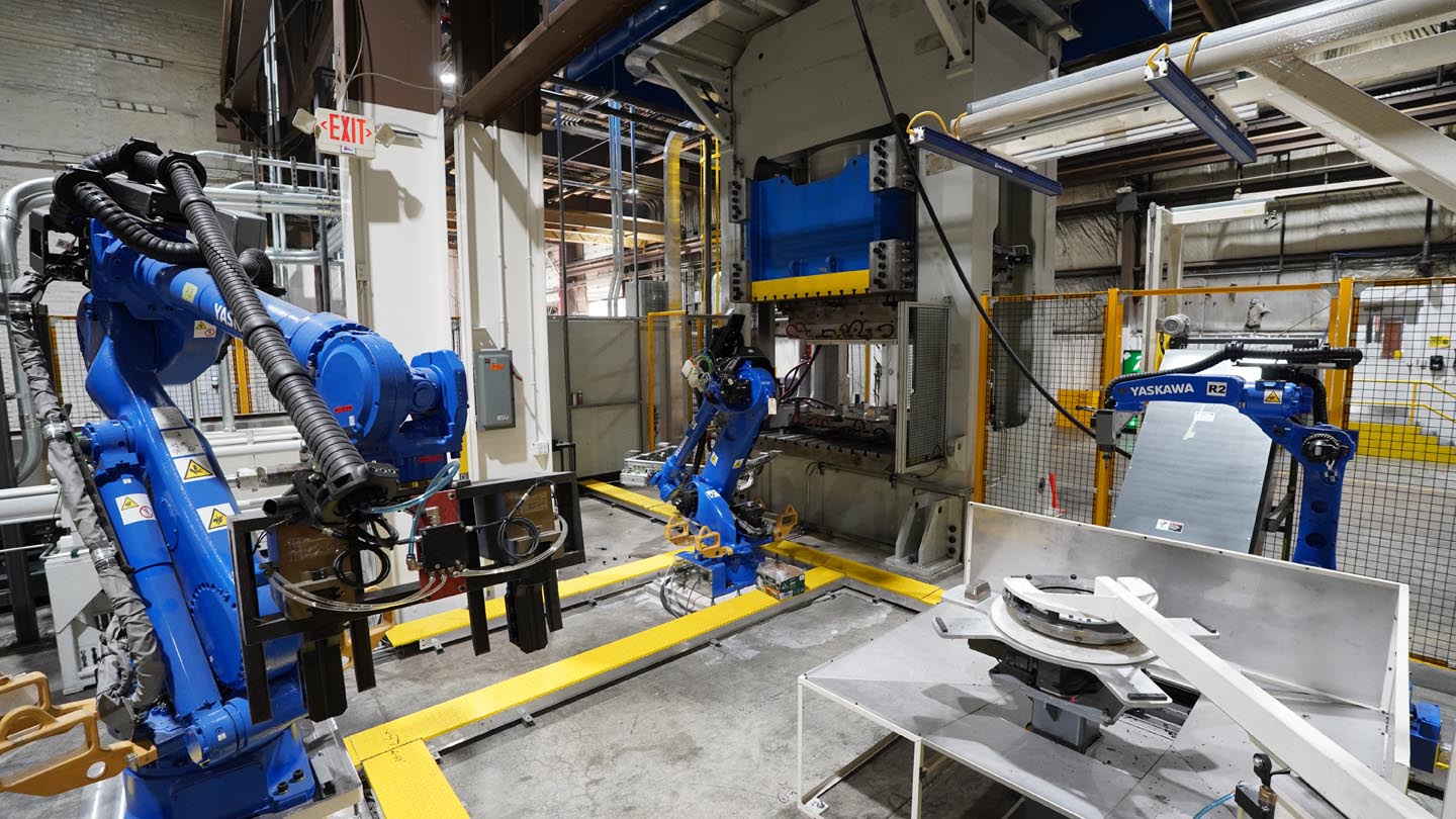 Compression Molding Material Handling | Macrodyne